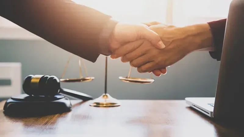 Succession sans enfant : protéger son conjoint en 2026 | Le Revenu